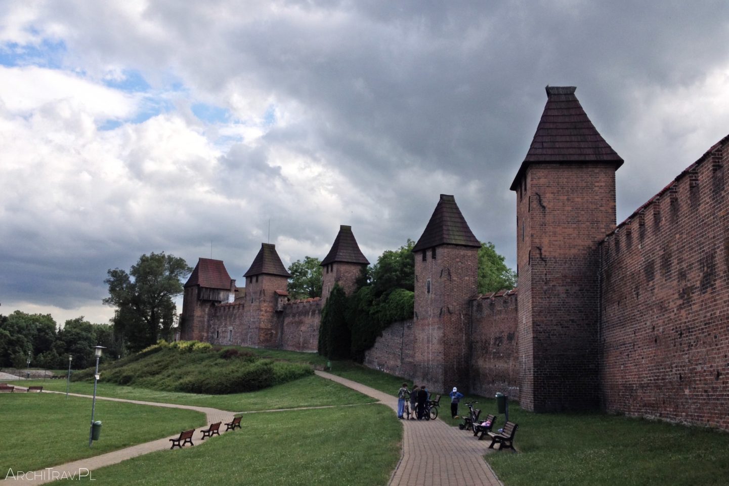 Nymburk - co za mury! - ArchiTrav.pl